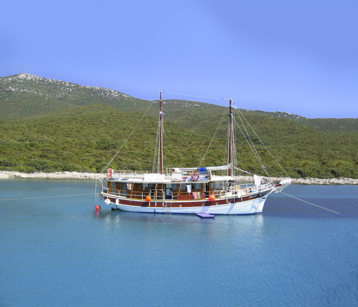 M/B Otac Luka