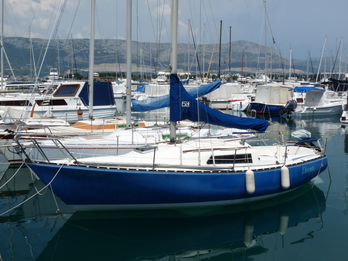 Jedrilica Ruffian 23