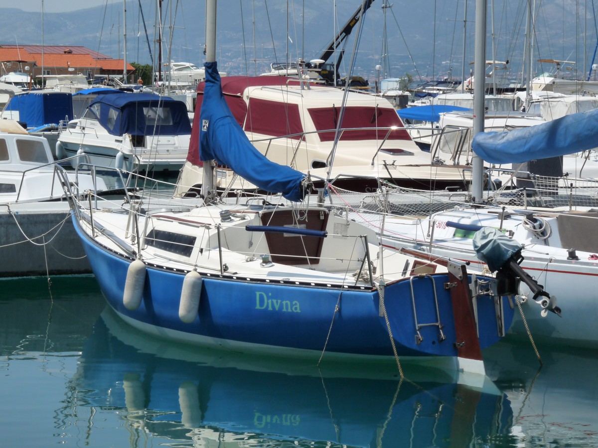 Jedrilica Ruffian 23