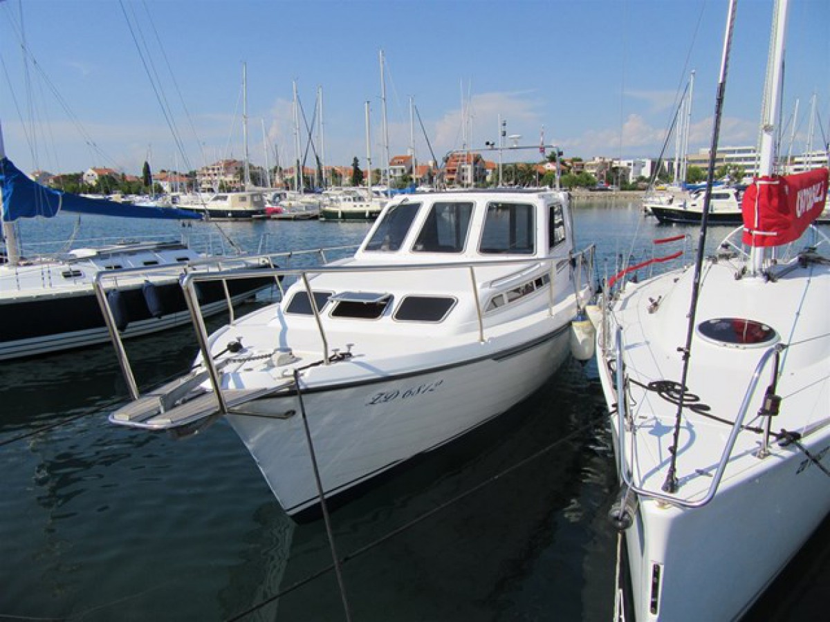 Adria 1000