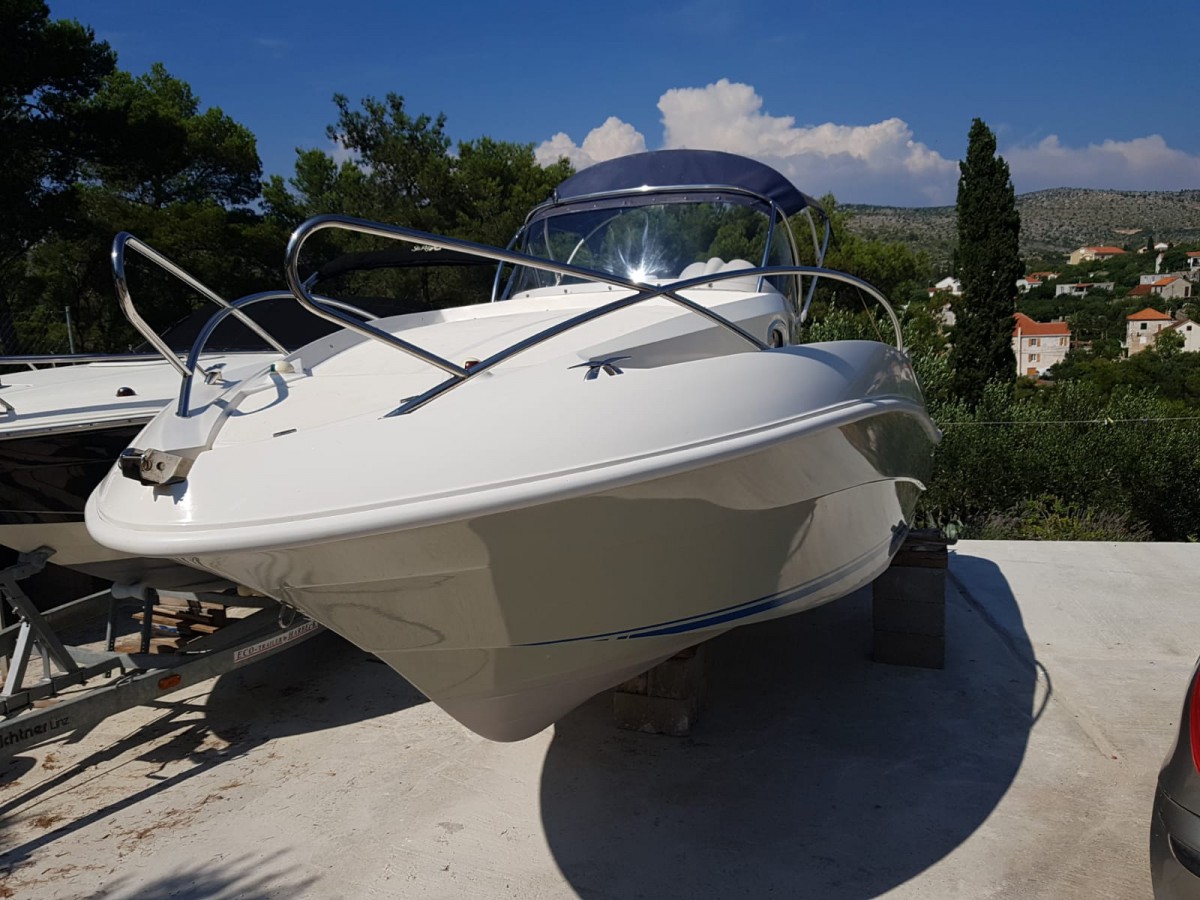 Quicksilver 635 WA Commander