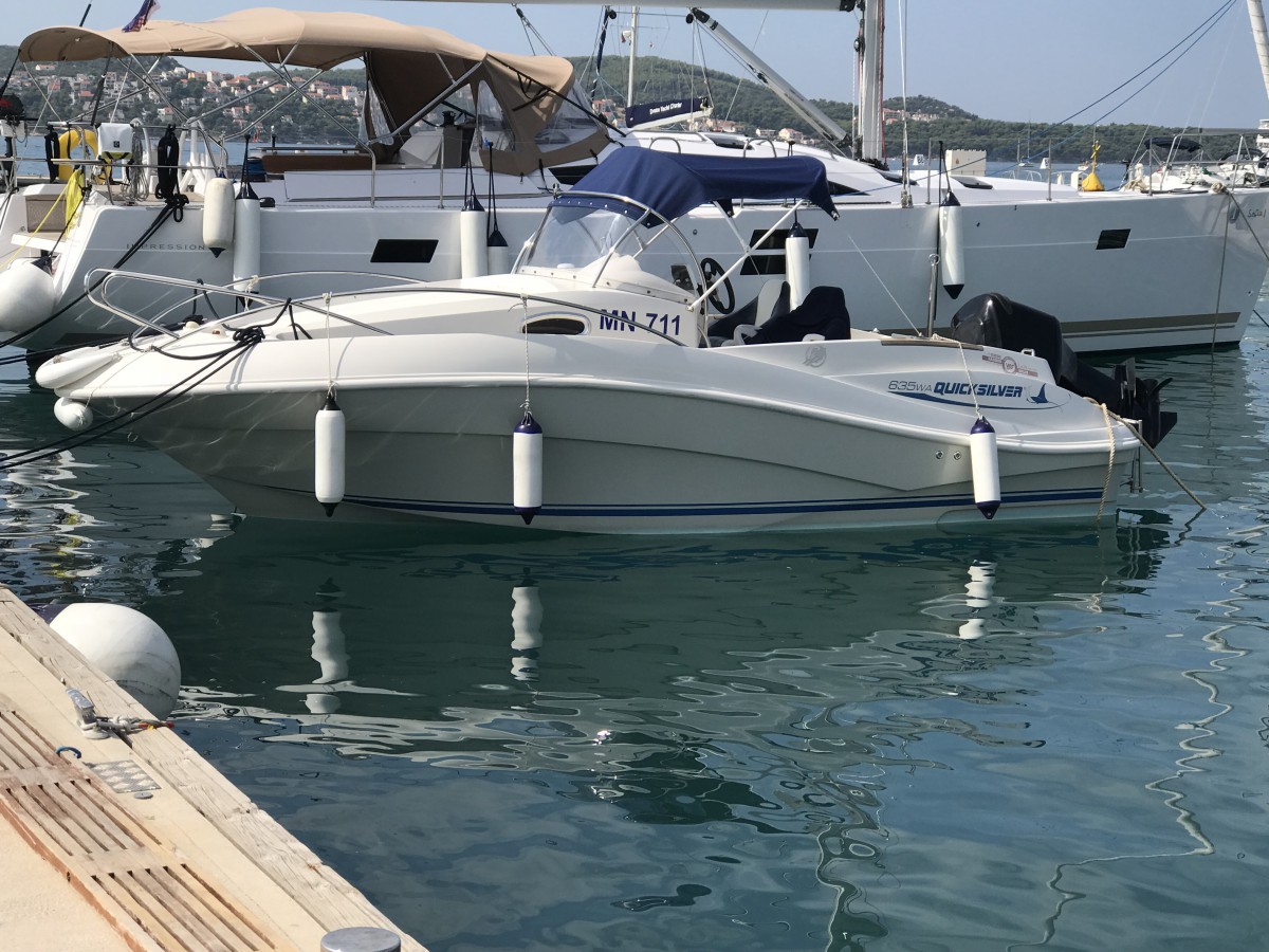 Quicksilver 635 WA Commander