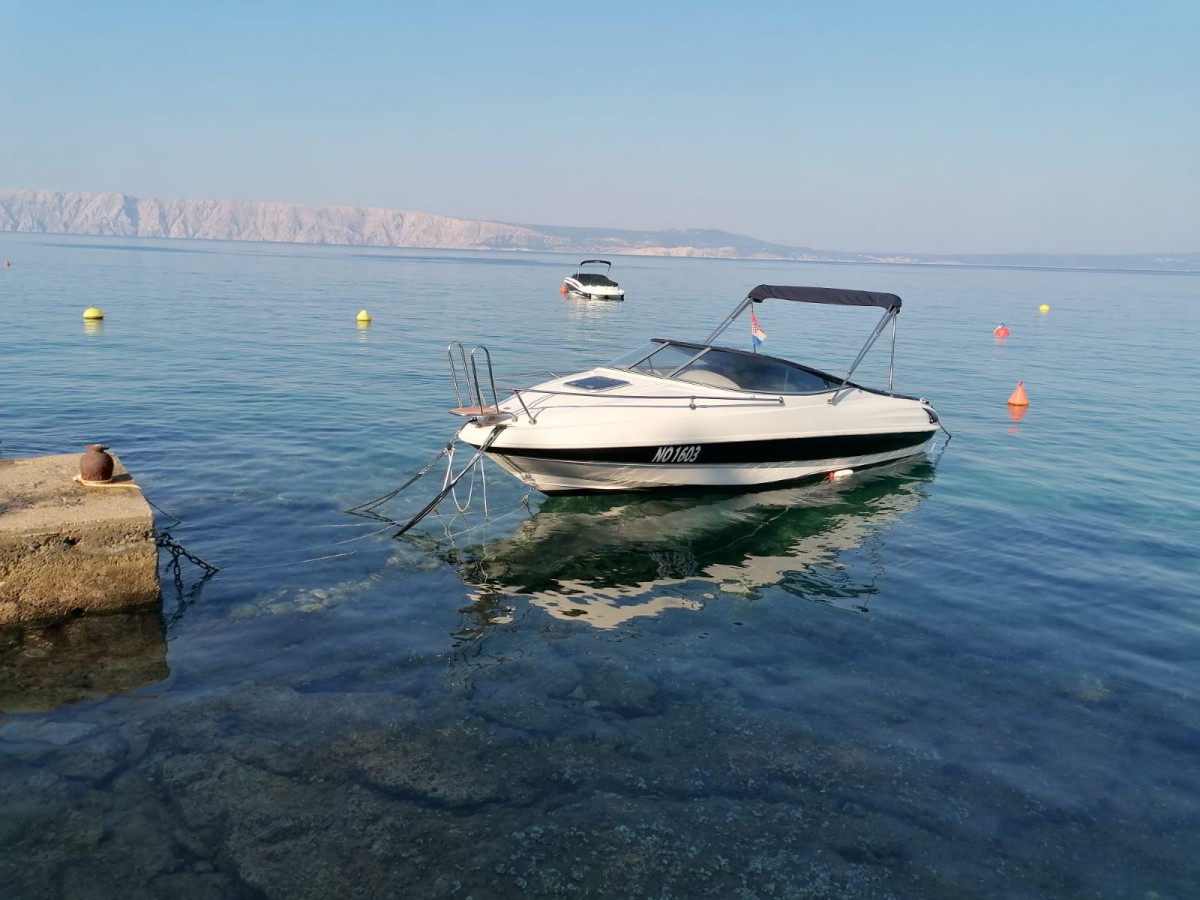 Bayliner C21 + Mercruiser 4.3l + prikolica