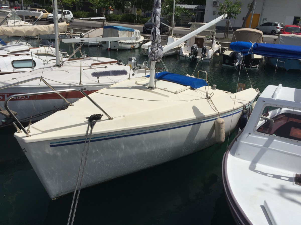 Jedrilica Microtoner 550