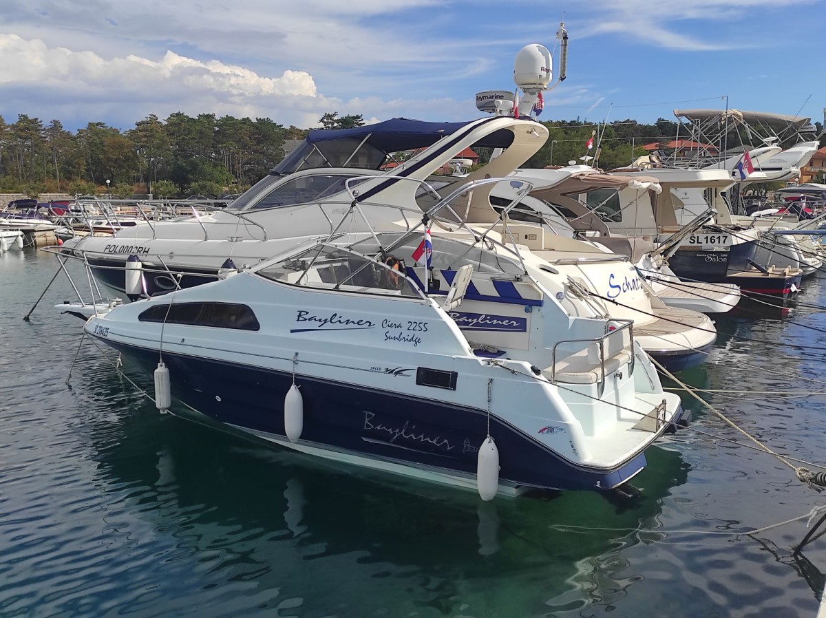 Bayliner Ciera Sunbridge 2255