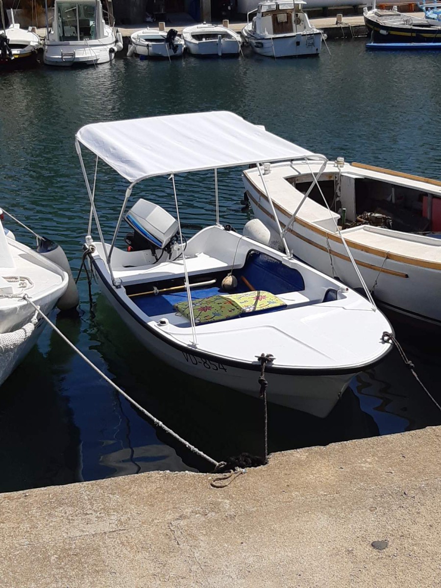 Brodica Elan T 401-E