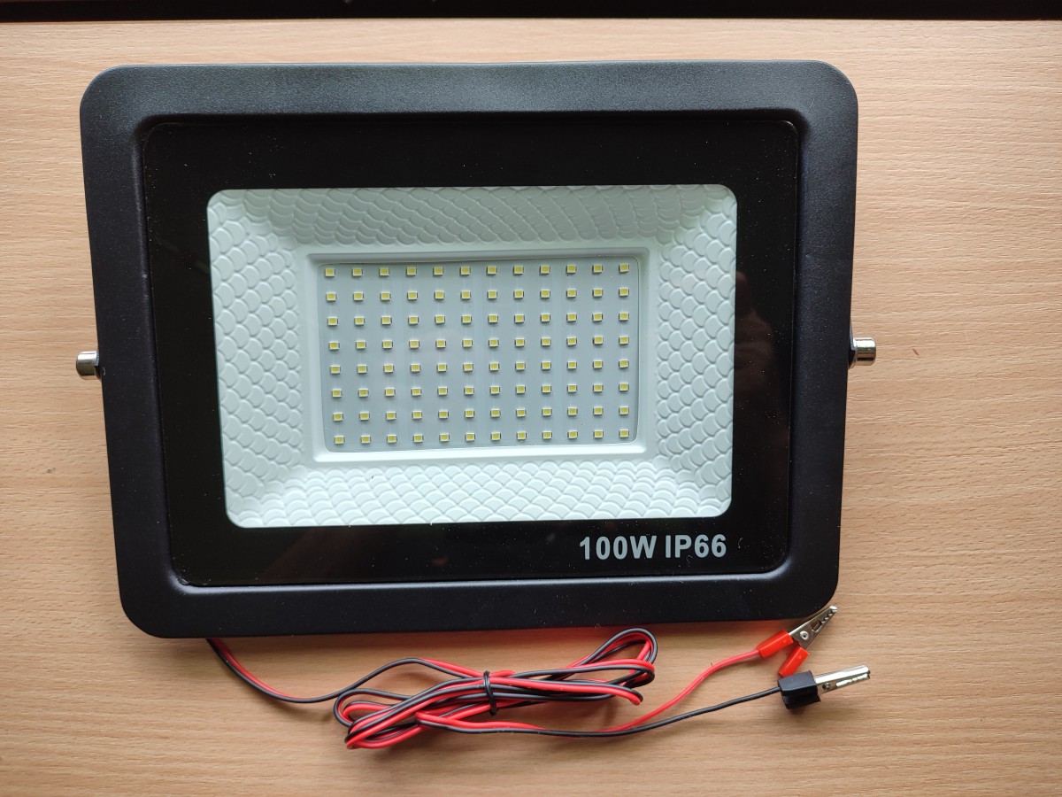 LED Reflektor 12V 100W IP66 9000Lm