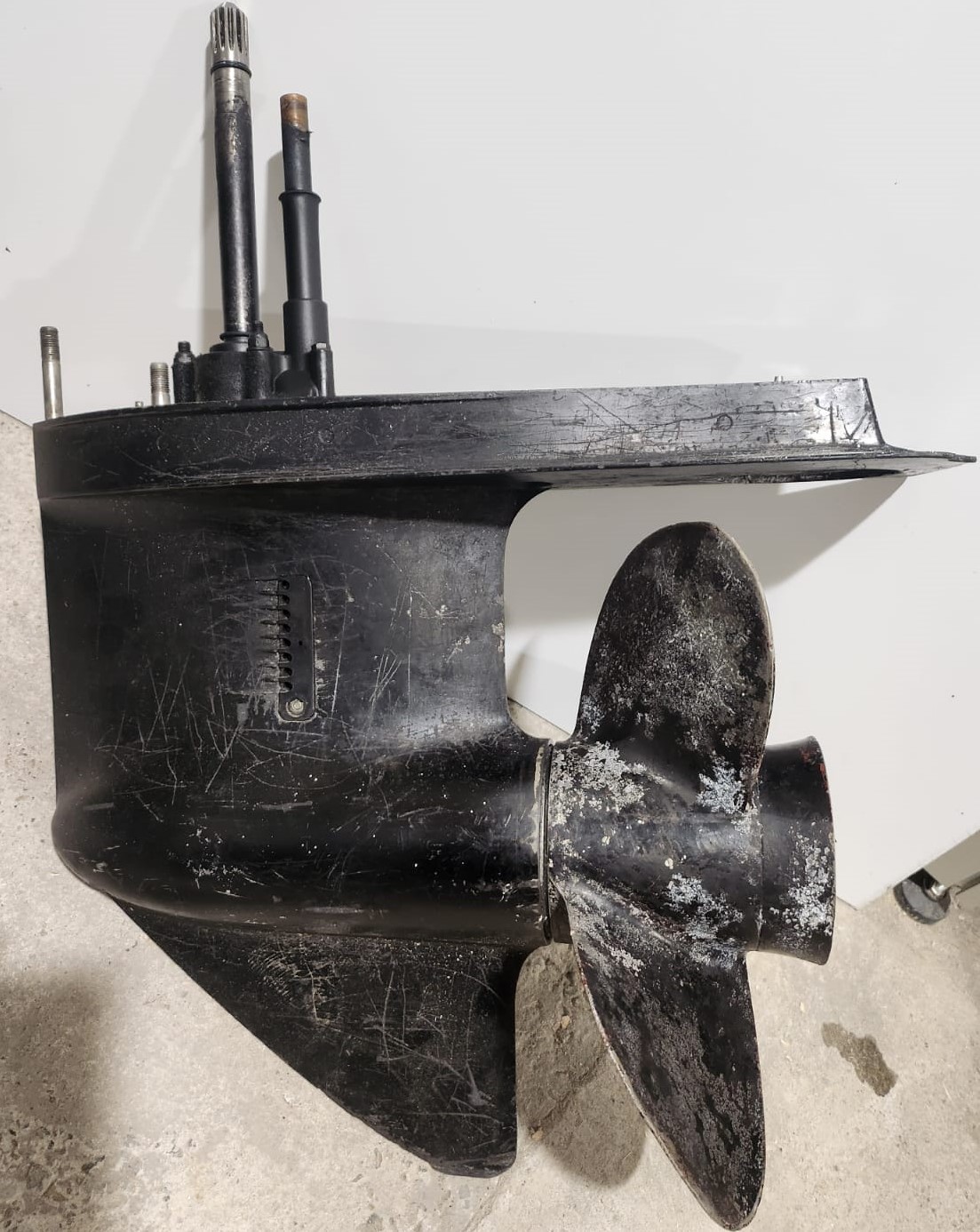 Mercruiser Alpha One transom i pogon