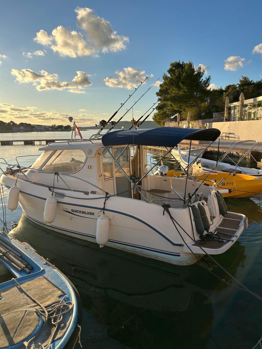 Quicksilver 700 weekend