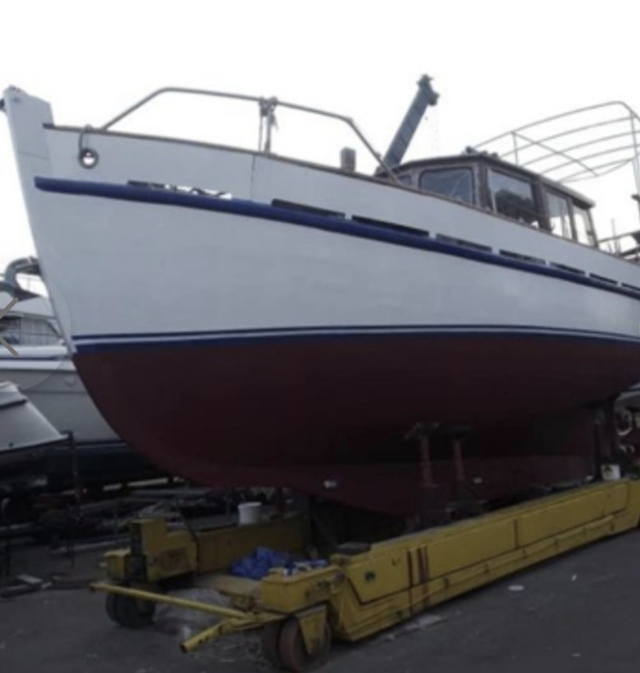 Drveni plastificirani brod 10 m