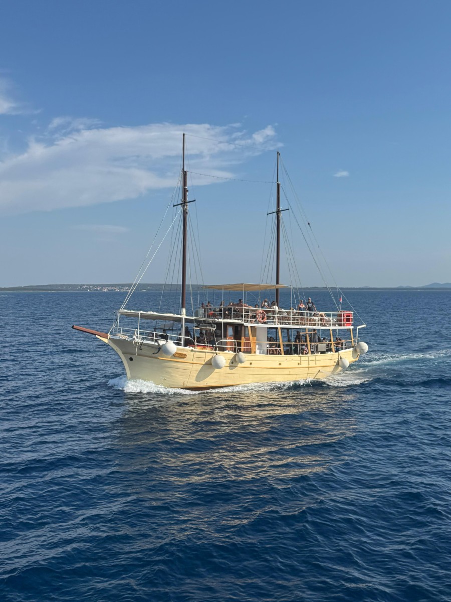 m/b Otac Luka